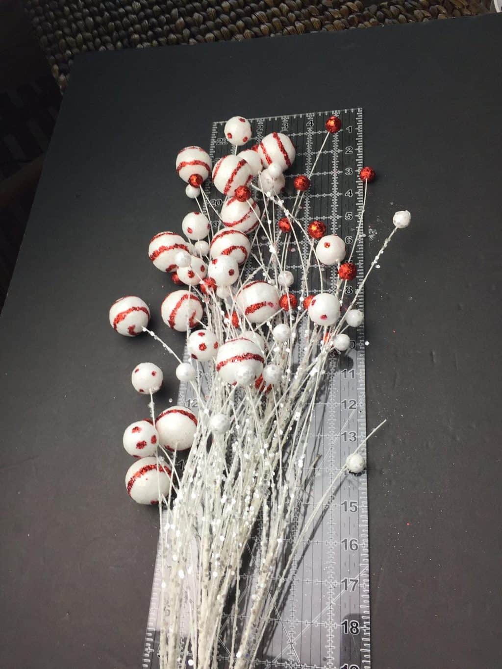 Everyday Wholesome | 100 Best Red & White Christmas Decor Ideas