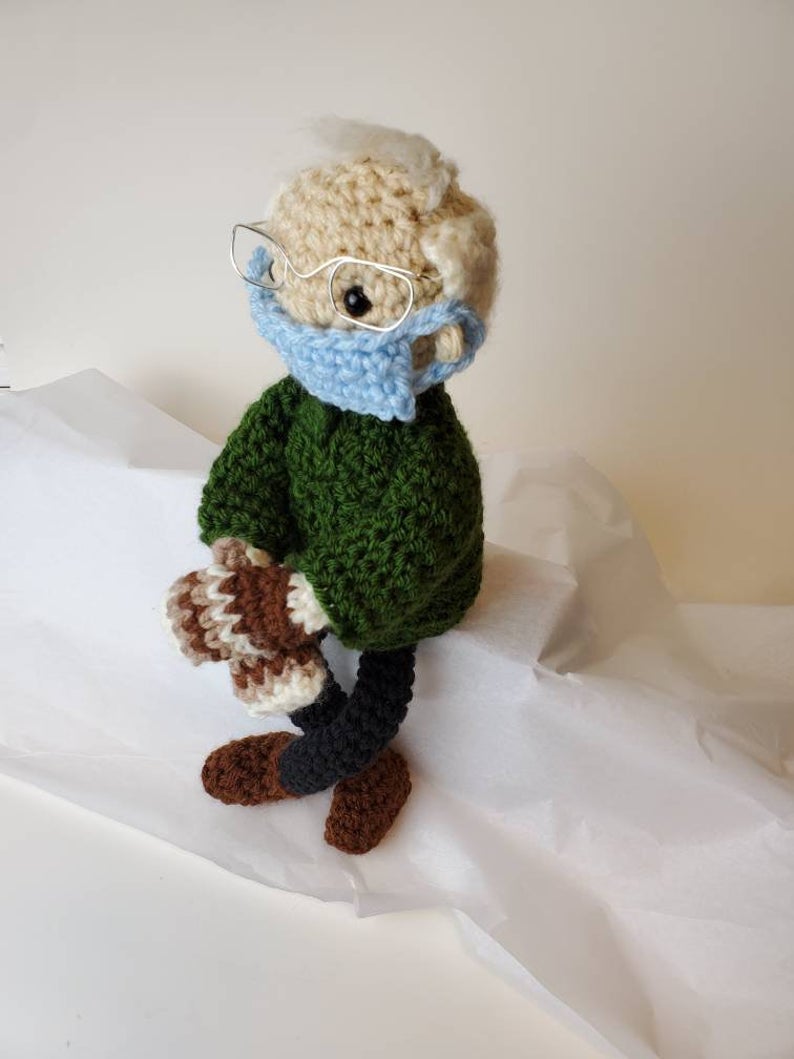 Everyday Wholesome | 50+ Crochet Bernie's | Bernie Sanders Mittens ...