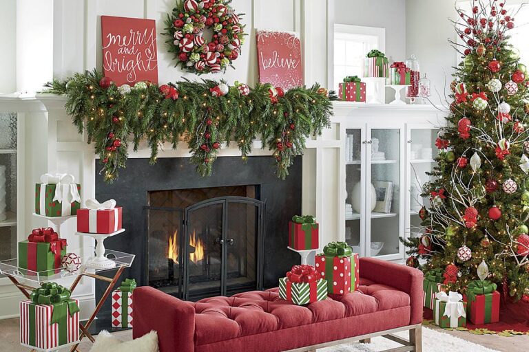 How to Decorate a Stunning Christmas Mantel – 45 Festive & Cozy Ideas ...