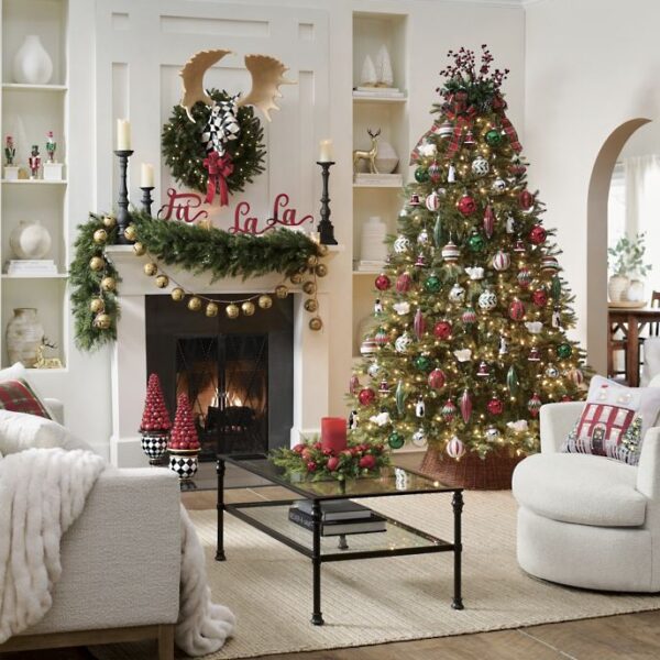 How to Decorate a Stunning Christmas Mantel – 45 Festive & Cozy Ideas ...